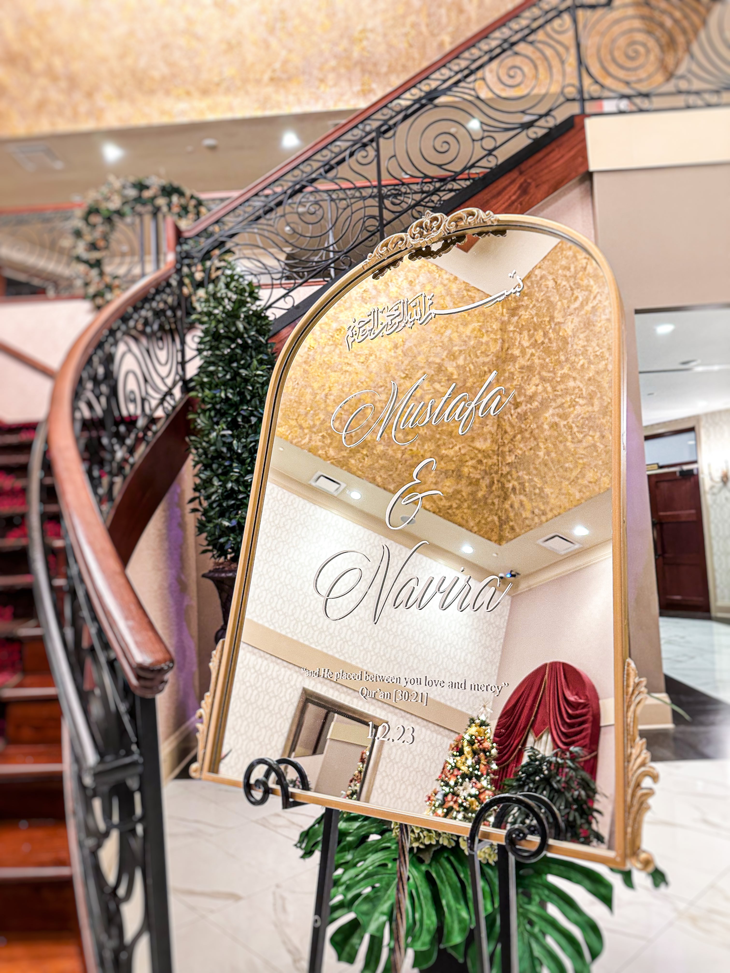 Mirror Signage Rentals – EASHENNA